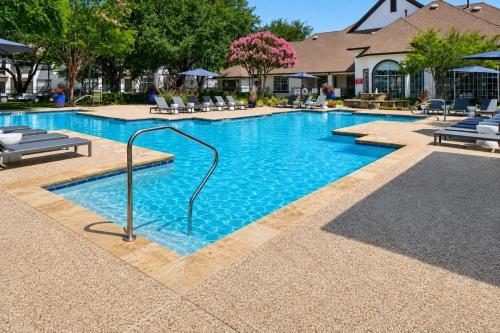 Exceptional Comfort And Style Home In Prime Location - McKinney, TX