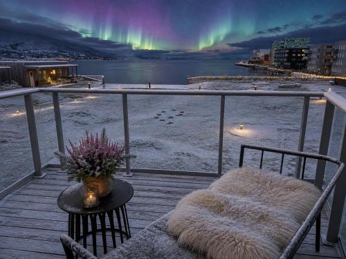 Beautiful Oceanfront Stay L Balcony & Amazing View - Tromsø