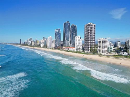 Absolute Beachfront Apt Parking Ocean Views Pets Welcome - Broadbeach