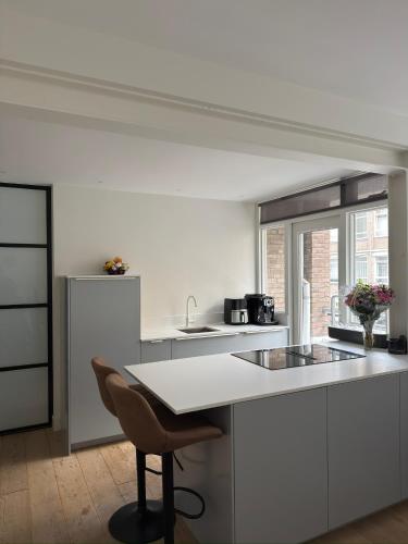Fully Renovated Apartment Next To Markthall - Rotterdam