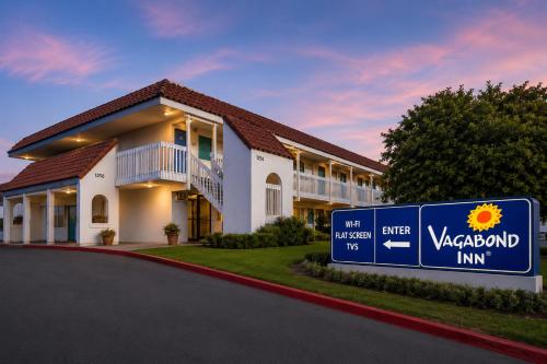 Vagabond Inn Santa Barbara - Carpinteria South - Carpinteria, CA