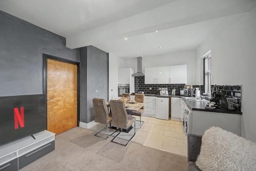 2br Apartment Bury Centre Parking Walk Everywhere - Bury