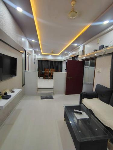 Leela Homestay Indore - Tulip - 2 Bhk Luxury Apartment - 인도르