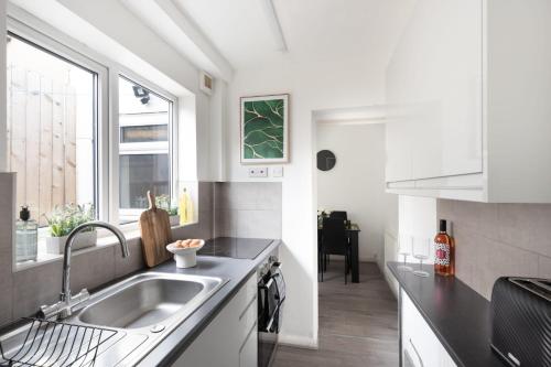 Station House - Victorian Home - Free Parking - York