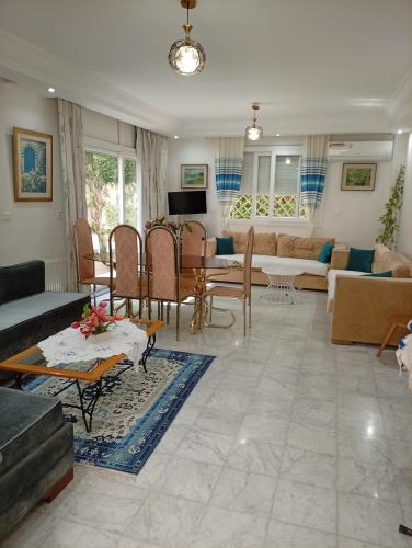 Villa Chic Garden & Parking -10 Mn Airport - Tunisi