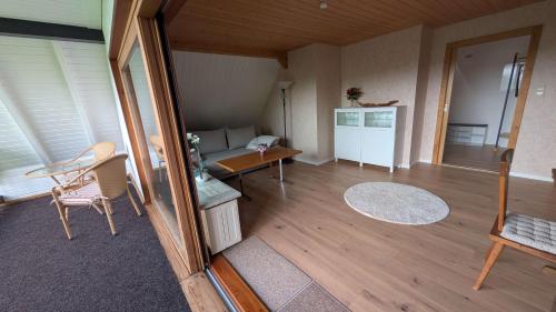 Wohnung Am Wald In Ruhiger Siedlung Panoramablick Zum Hochsten Kunstwerk Der Welt 5 Min Zur Autobahn - Chemnitz