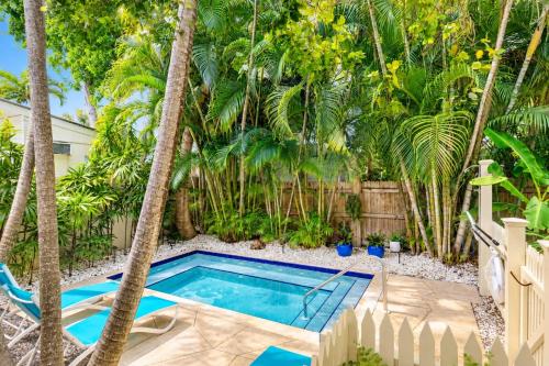 Turtle Nest Condo - Pool - 2nd Floor - Key West, FL