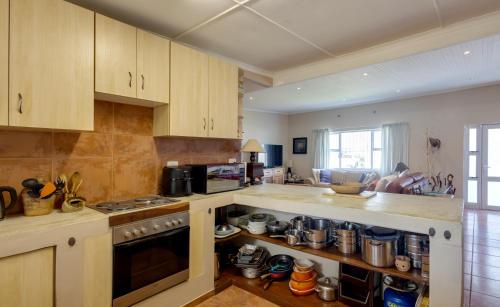 Out Of Africa In Sandbaai, Hermanus - Onrus