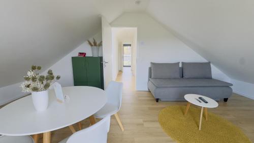 Dachnest - Ruhige Dachwohnung 45 Qm Mit Parkplatz 10 Minuten Nach Tubingen - Tübingen