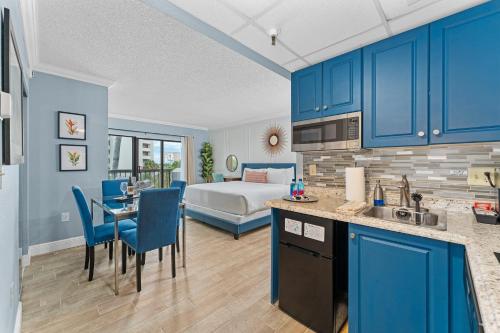 King Balcony Getaway Near Universal - Orlando