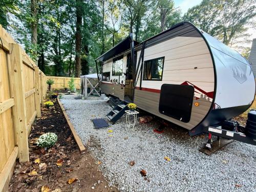 Rest Up Retreat-new Lux Rv-private-6flags-fire Pit-hammock-atlanta - Atlanta, GA