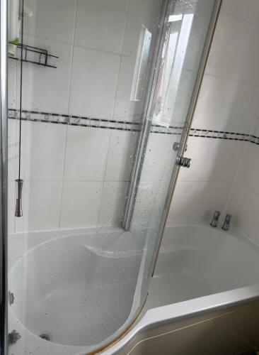 A Private Room In Netley - 사우샘프턴