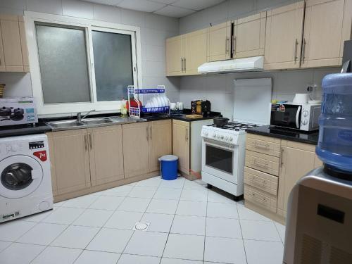 Sea Views Furnished Apartment - Sharjah