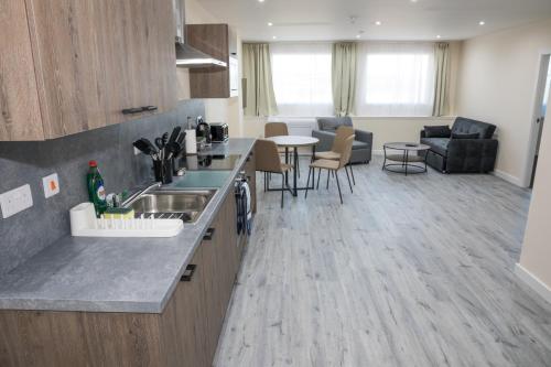 Livin' Serviced Apartments - Clarence House Newport - Newport