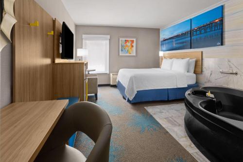 Days Inn By Wyndham Lanham Washington Dc - Largo, MD