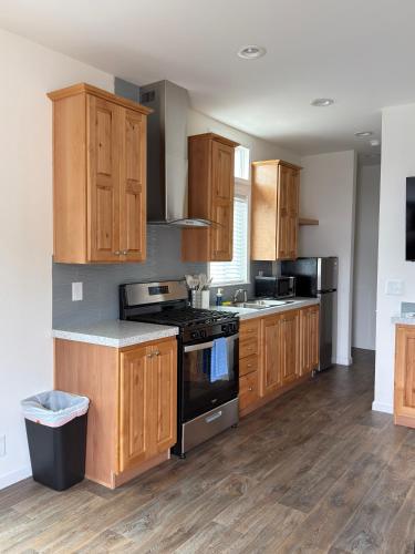 Far West Cabin-tiny Homes Rental - Forks, WA