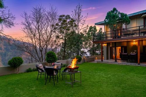 Stayvista's Cedar Crest 4br Pvt Pet Friendly Villa In Kasauli - Kasauli