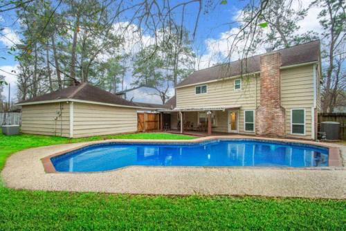 Houston Oasis Pool, Gameroom, & Near Iah Airport - Spring, TX