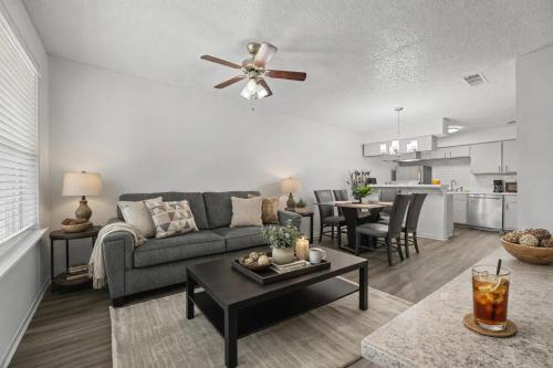 Arlington 2br Stay - 8 Min Walk To At&t Stadium - Parking - Euless, TX