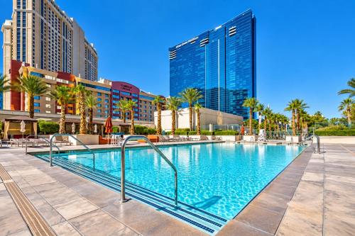 7th-floor 1br Suite, Mgm Signature Strip Balcony, No Resort Fee - Horseshoe Las Vegas