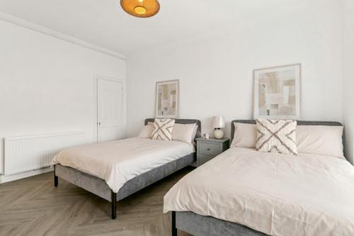 Charming 3 Bdr Near Glasgow-sleeps 8-parking - Glasgow