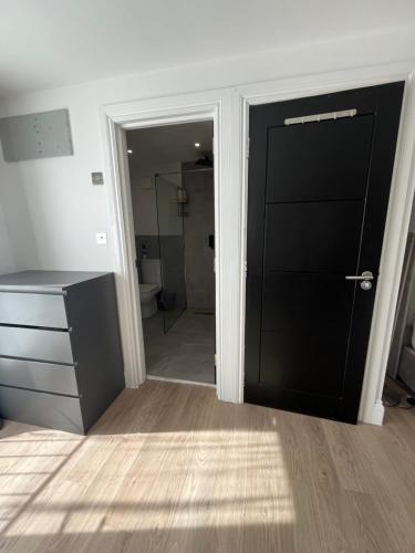 Loft Family Room - Surbiton