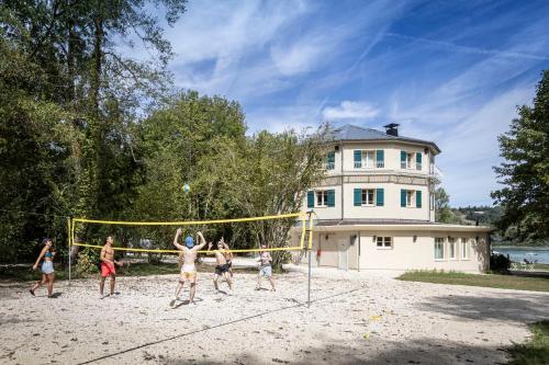 Huttopia Domaine Du Lac - Lac d'Aiguebelette