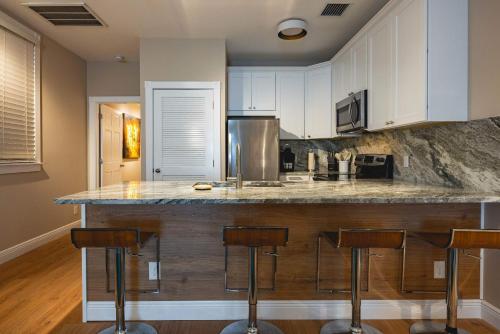 Mesa House, Uno-perfect Location - Key West, FL