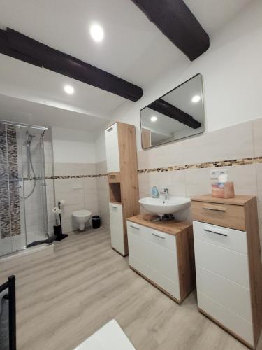 Airbnb, Doppelzimmer, Direkt An Der A2 & A14, 24 Stunden Check-in, Parkplatz, Ruhig - Magdeburg