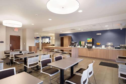 Microtel Inn & Suites By Wyndham Niagara Falls - Niagara Falls, NY