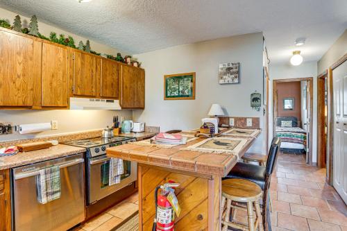 Cozy Angel Fire Condo < Half Mi To Resort! - Eagle Nest, NM