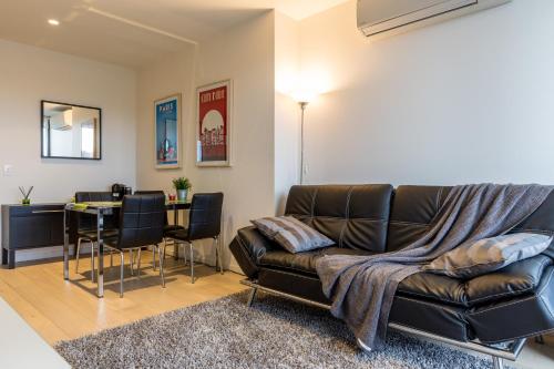 Modern 1 Bedroom In Tranquil Parklands - Brunswick