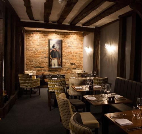 The Swan Hotel Bar And Grill - 莫爾登