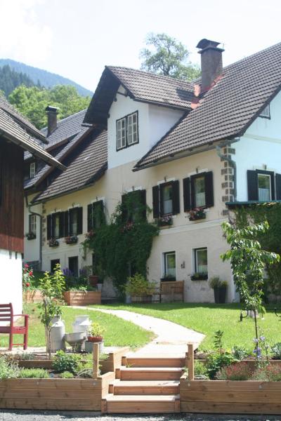 Large Modern Holiday Home In Hermagor-pressegger See/carinthia With Pool - Weissensee