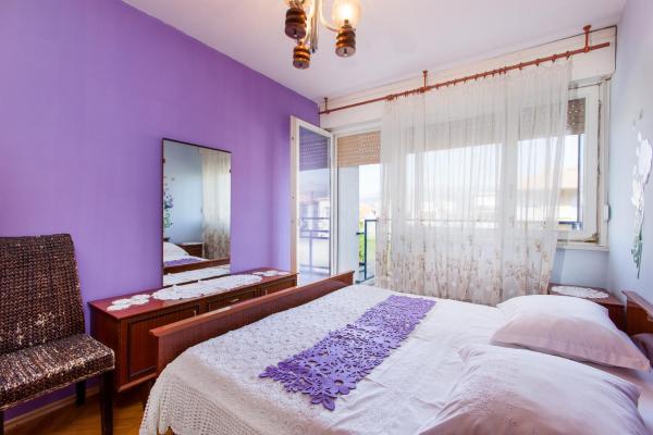 Split City Apartment With 3 Bedrooms, A / C And Wi-fi Internet - Split