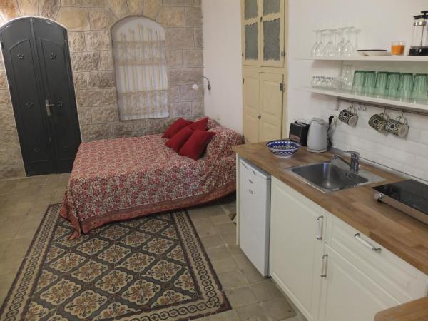 Central Old Stone Jerusalem Apartment - Belén