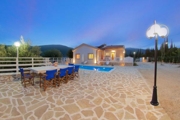 Country Style Villa Christina - Agia Effimia