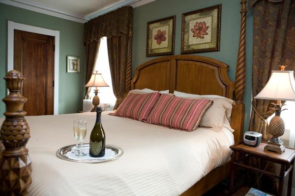 The Belvedere Inn & Restaurant - Saugatuck, MI