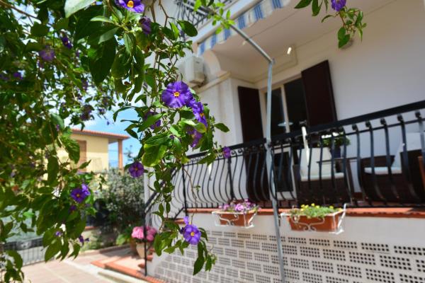 Villa Elisabetta Apartments - Sardinien