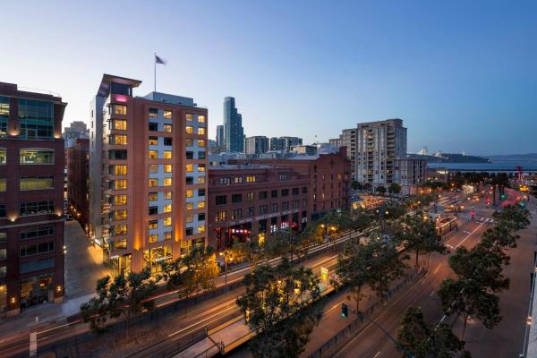Hotel Via - Daly City