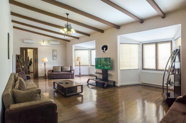 Penthouse Apartment With Panoramic Views - Tbilisi