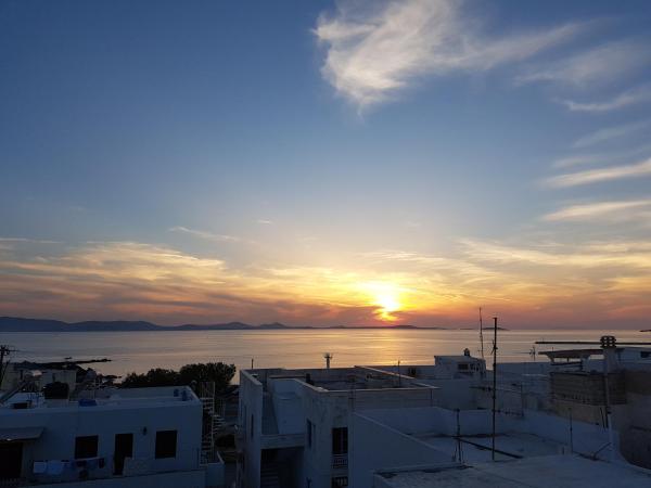 Island Flavor - Magical Sunset View - Naxos, Grecia