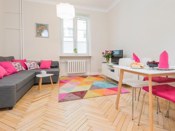 Delightful New Town Square Apartment - Warsaw
