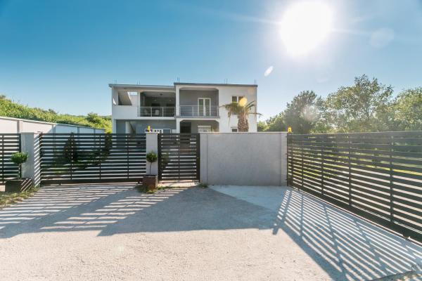Tramonto Apartments - Montenegro