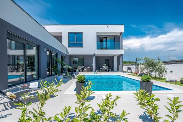 Wellness & Spa Luxury Villa Nicole - Families Only - Banjole
