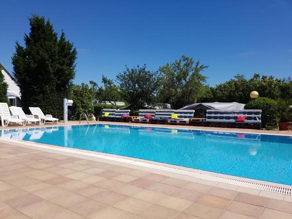 Mandel Camping -