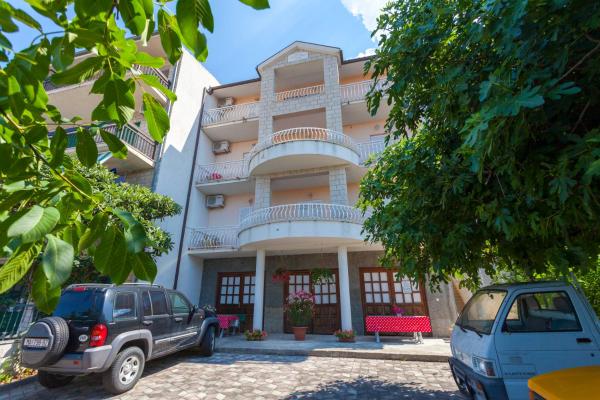 Apartment Ana - Makarska