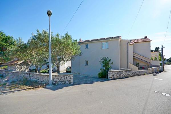 Apartments Ivan - Novalja