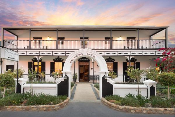 Mont D'or Swartberg Hotel - Western Cape