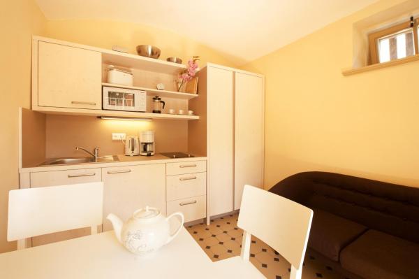 "Goethezimmer" - Mini-ferienwohnungen In Der Leibnizallee - Weimar